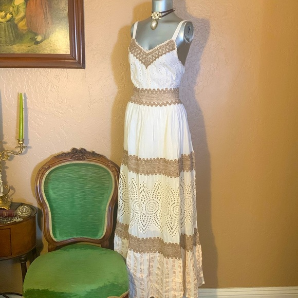 Me 2 Magic | Dresses | Nwt Me 2 Magic Anthro Cream White Eyelet Boho ...